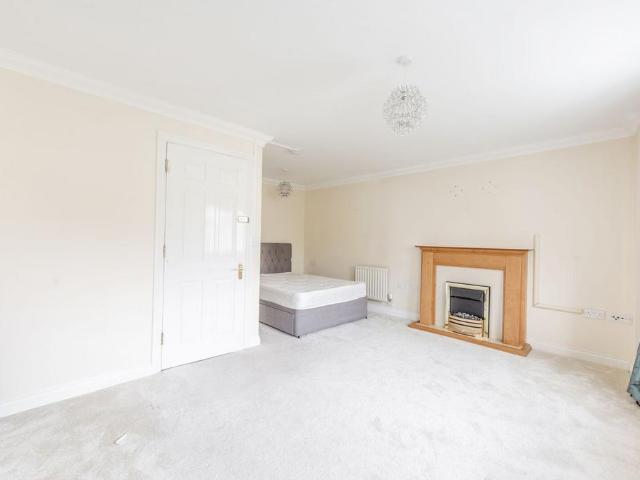 The Gateway, Watford, WD18 Studio to rent £1,000 pcm £231 pw