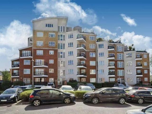 The Gateway, Watford, 2 Bedroom Flat