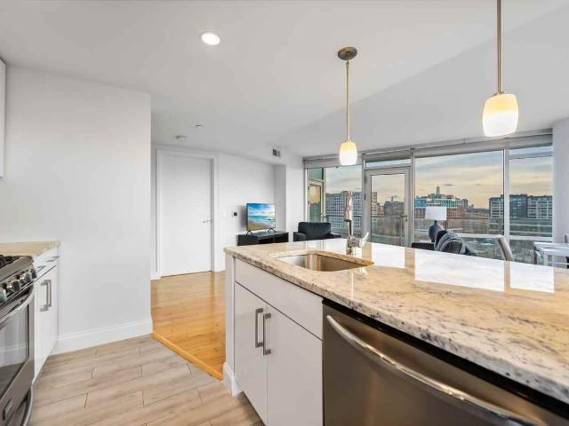 The Gateway Park Ave 2 Bedroom Apartment for Rent at 1710 Park Ave, Weehawken, NJ 07086