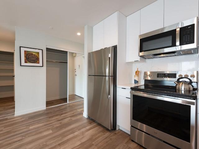The Gateway Studio Apartment for Rent at 460 Davis Ct, San Francisco, CA 94111 Financial District