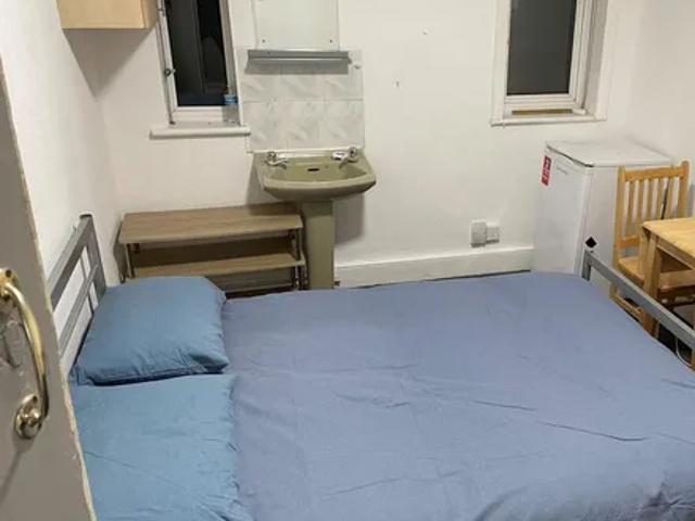 The Gayton Hotel, 49 Gayton Road, Greenhill, London, HA1 2LT, United Kingdom | Studio apartment for rent #137016993 | Rentberry