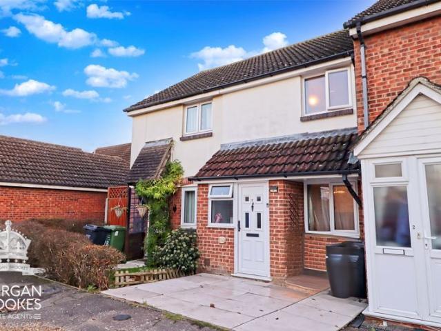 The Gables, Basildon SS13, 2 bed terraced house to rent, £1,450 pcm | PrimeLocation