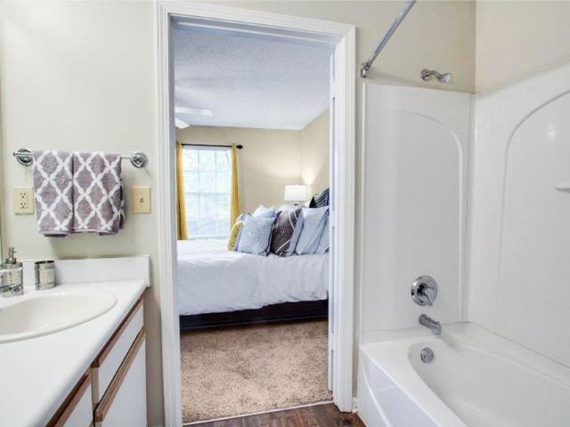 The Gables 2 Bedroom Apartment for Rent at 880 William Blvd, Ridgeland, MS 39157