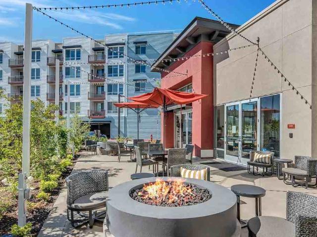 The Galloway 1 Bedroom Apartment for Rent at 4863 Willow Rd, Pleasanton, CA 94588