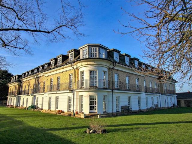The Gallops, Newmarket, Suffolk, CB8 2 bed apartment to rent £1,450 pcm £335 pw