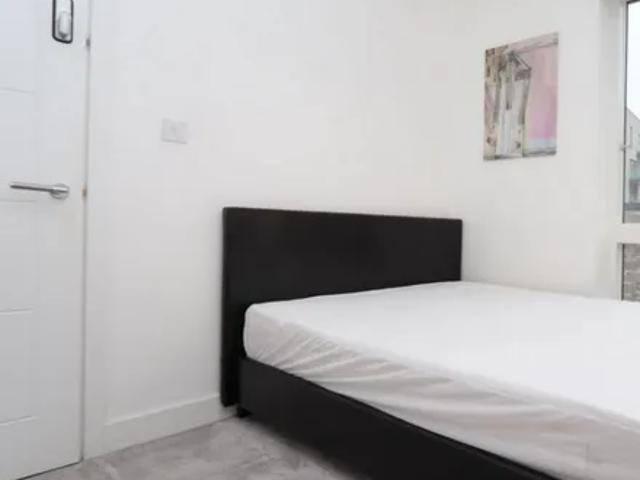 The Galleria, Rennie Street, London, SE10 0WE, United Kingdom | Room for rent #154576525 | Rentberry