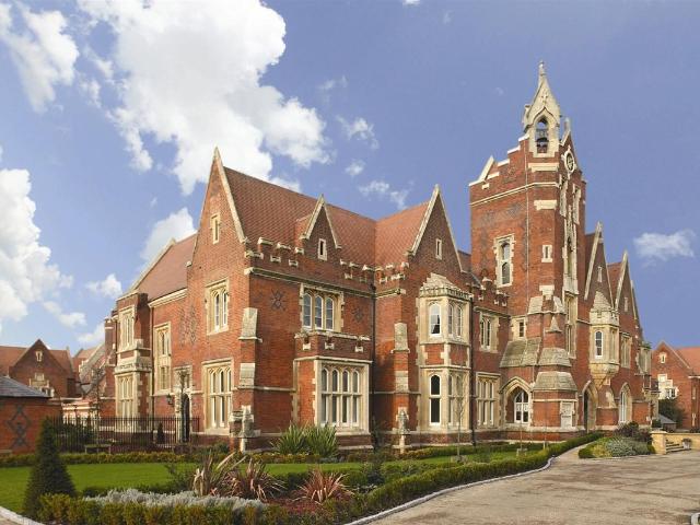 The Galleries, Brentwood CM14, 1 bed flat to rent, £1,350 pcm | PrimeLocation
