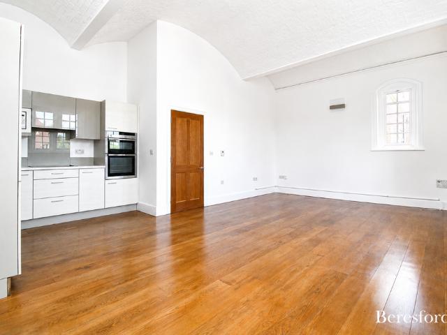 The Galleries, Warley, CM14 2 bed apartment to rent £1,895 pcm £437 pw
