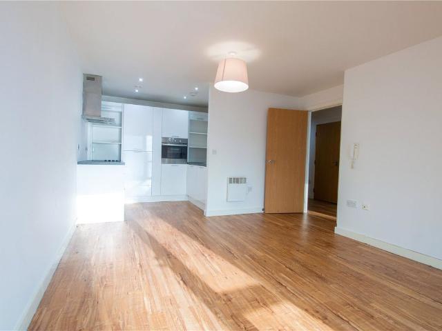 The Gallery, 14 Plaza Boulevard, Liverpool L8, 2 bed flat to rent, £1,050 pcm | PrimeLocation