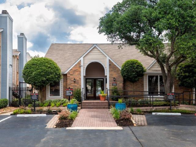 The Gallery at Katy 2 Bedroom Apartment for Rent at 1007 S Mason Rd, Katy, TX 77450