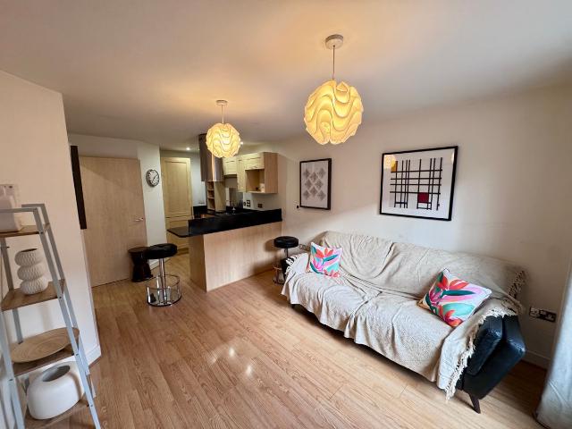 The Gallery, Nottingham NG7, 2 bed flat to rent, £900 pcm | PrimeLocation