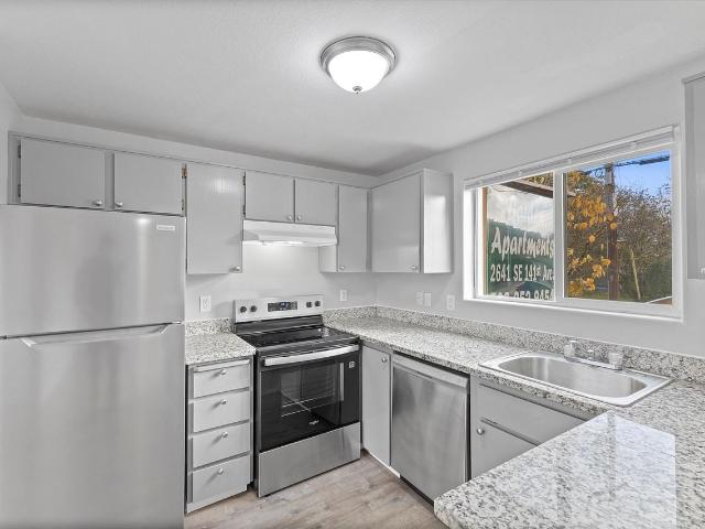THE GARDEN 2 Bedroom Apartment for Rent at 2641 Se 141st Ave, Portland, OR 97236 Powellhurst Gilbert
