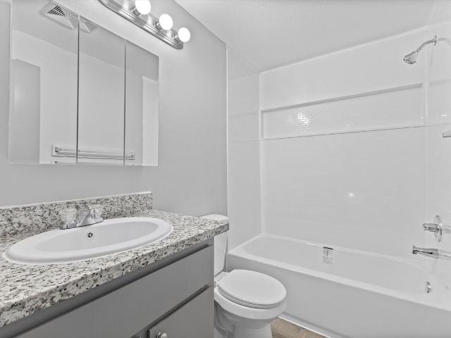 THE GARDEN 2 Bedroom Apartment for Rent at 2641 Se 141st Ave, Portland, OR 97236 Powellhurst Gilbert