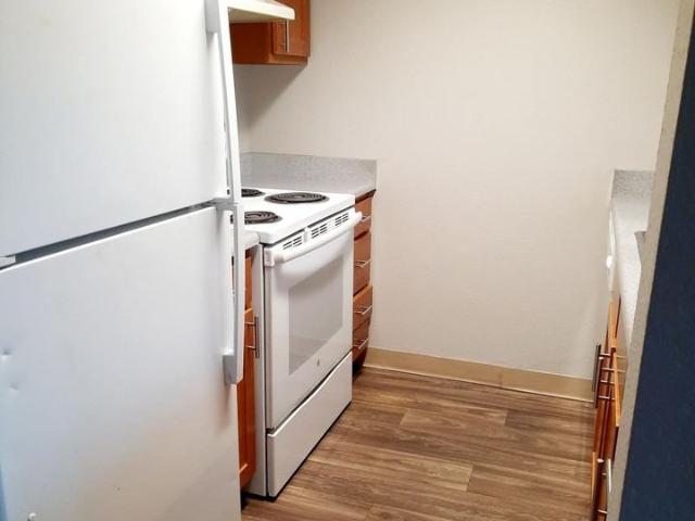 The Gardens Apartments 1 Bedroom Apartment for Rent at 1420 17th St Se, Auburn, WA 98002 South Auburn