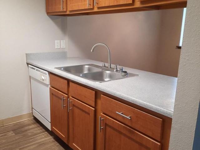 The Gardens Apartments 2 Bedroom Apartment for Rent at 1420 17th St Se, Auburn, WA 98002 South Auburn