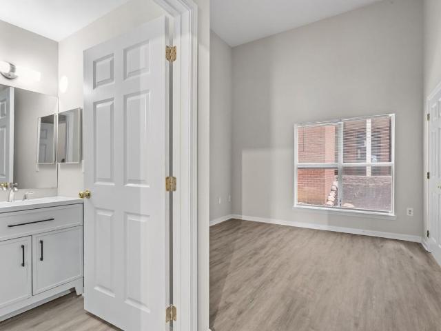 The Gardens at Manchester 2 Bedroom Apartment for Rent at 1420 Hull St, Richmond, VA 23224 Blackwell