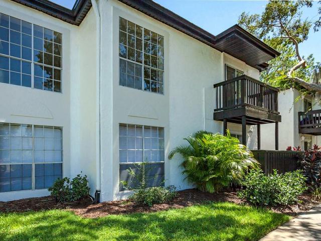The Genesis Apartments 2 Bedroom Apartment for Rent at 530 Fairwood Ave, Clearwater, FL 33759