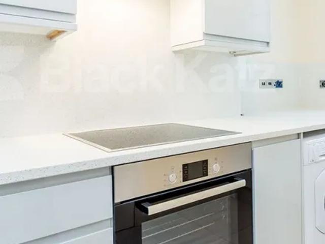 The Gentleman's Barber, 26 Tottenham Street, London, W1T 4RG, United Kingdom | 2 bed apartment for rent #167858125 | Rentberry