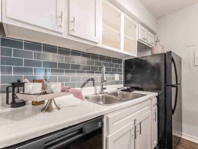 The Gentry 2 Bedroom Apartment for Rent at 8550 Easton Commons Dr, Houston, TX 77095