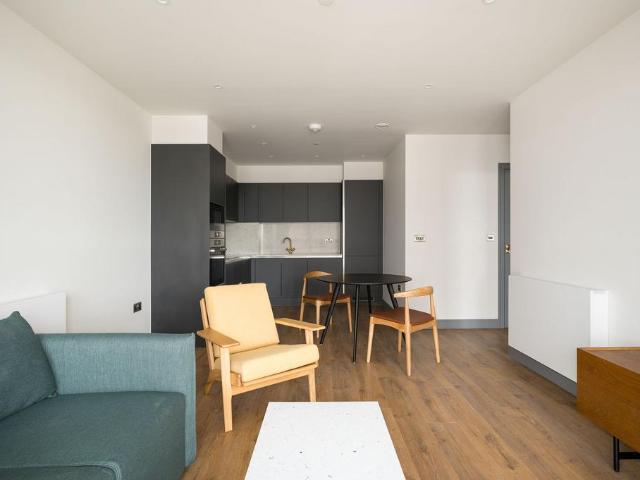 The Gessner, 3 Watermead Way, London. 1 bed flat to rent £2,430 pcm £561 pw