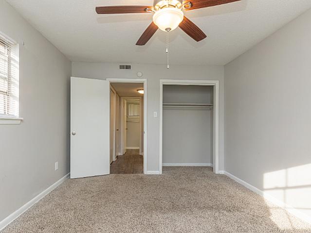 The Glade 3 Bedroom Apartment for Rent at 180 S Pine Lake Dr, Spartanburg, SC 29306