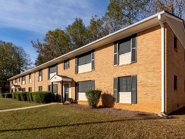 The Glade 1 Bedroom Apartment for Rent at 180 S Pine Lake Dr, Spartanburg, SC 29306
