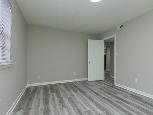 The Glade 2 Bedroom Apartment for Rent at 180 S Pine Lake Dr, Spartanburg, SC 29306
