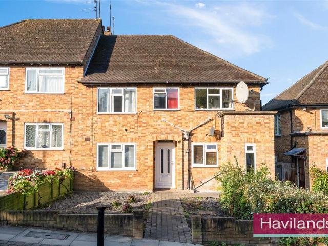 The Glade, London 2 bed maisonette to rent £1,900 pcm £438 pw