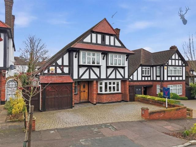 The Glade, Woodford Green IG8, 4 bed detached house to rent, £4,500 pcm | PrimeLocation