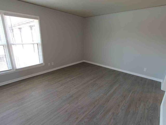 The Gladstone! Classic but Modern 1 & 2 Bedroom Apartments in Dundee 1 Bedroom Apartment for Rent at 4723 Cass St, Omaha, NE 68132 Dodge Street Corridor