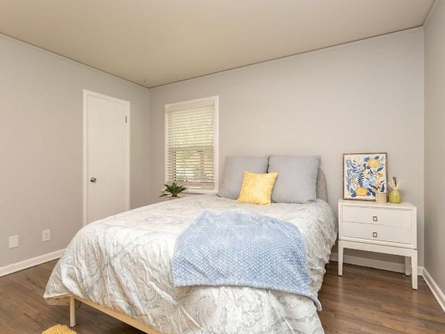 The Gladstone! Classic but Modern 1 & 2 Bedroom Apartments in Dundee 1 Bedroom Apartment for Rent at 4723 Cass St, Omaha, NE 68132 Dodge Street Corridor