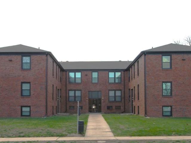 The Gladstone! Classic but Modern 1 & 2 Bedroom Apartments in Dundee 1 Bedroom Apartment for Rent at 4723 Cass St, Omaha, NE 68132 Dodge Street Corridor