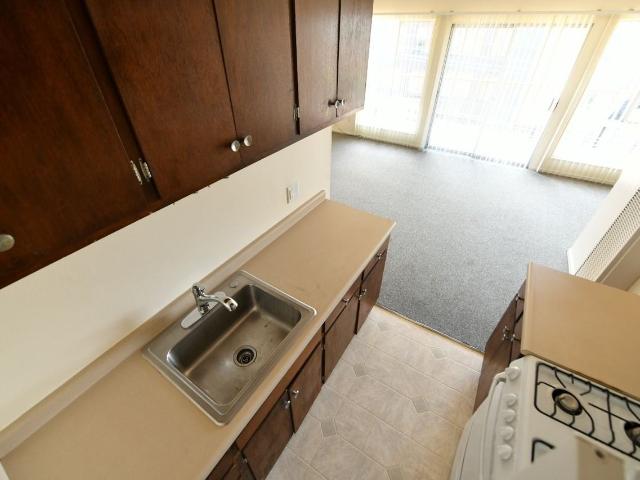 The Glenn Building 1 Bedroom Apartment for Rent at 2430 2430 Dwight Way/2550 Telegraph Avenue, Berkeley, CA 94704 Southside