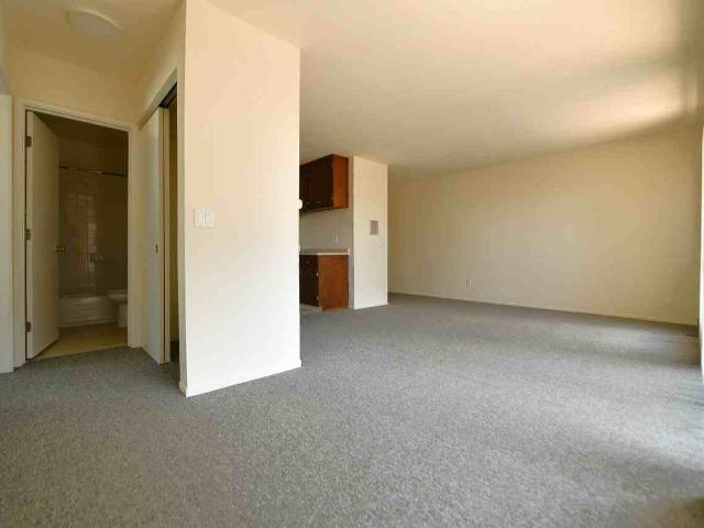 The Glenn Building 2 Bedroom Apartment for Rent at 2430 2430 Dwight Way/2550 Telegraph Avenue, Berkeley, CA 94704 Southside