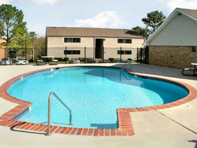 The Glenwood at Pinson 2 Bedroom Apartment for Rent at 3073 Panorama E, Birmingham, AL 35215 Apple Valley