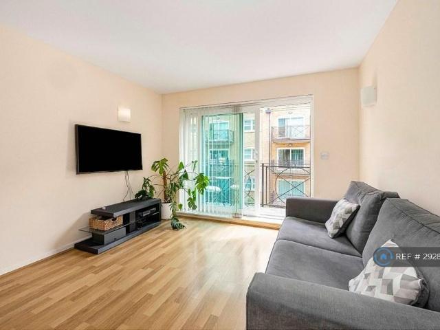 The Grainstore, London, E16 1 bed flat to rent £1,900 pcm £438 pw