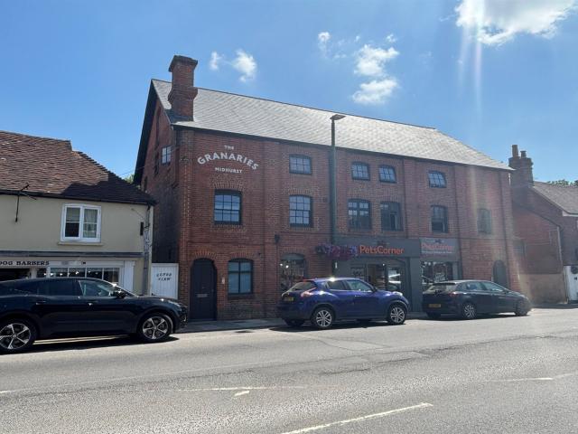 The Granaries, Bepton Road, Midhurst, GU29