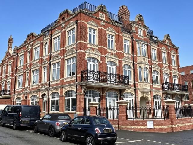 The Grand Apartments, Leigh On Sea SS9, 2 bed flat to rent, £2,850 pcm | PrimeLocation