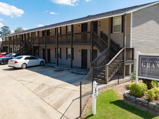 The Grande at Ellisville
