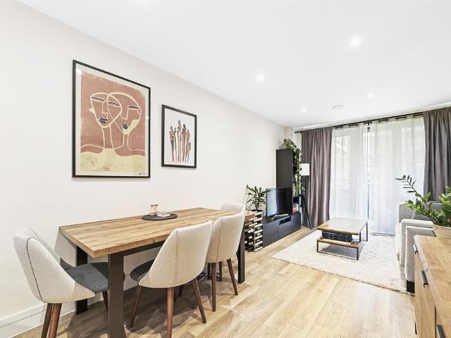 The Grange, London, SE1 1 bed apartment to rent £2,500 pcm £577 pw