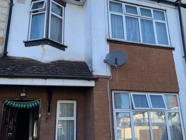 The Grange, Wembley, Middlesex HA0, 3 bed terraced house to rent, £2,475 pcm | PrimeLocation