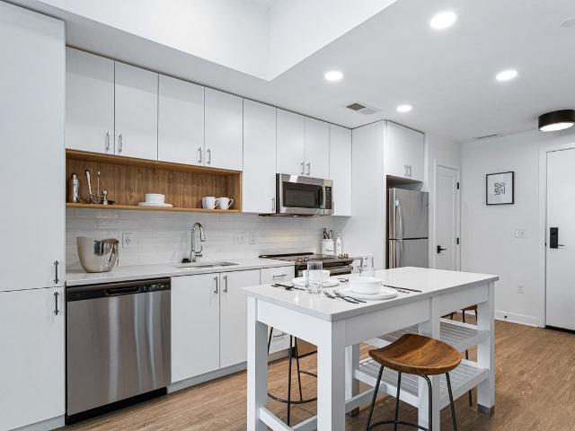 The Grayson 2 Bedroom Apartment for Rent at 1215 N Fayette St, Alexandria, VA 22314 Braddock Road Metro