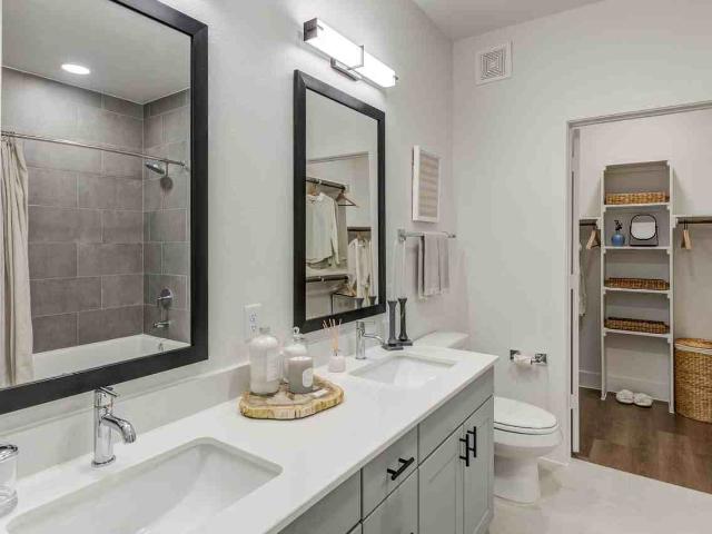 The Grayson on 4th 1 Bedroom Apartment for Rent at 4550 Travis St Ste 565, Dallas, TX 75205
