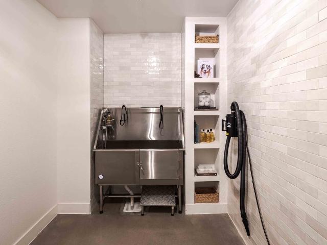 The Grayson on 4th 2 Bedroom Apartment for Rent at 4550 Travis St Ste 565, Dallas, TX 75205