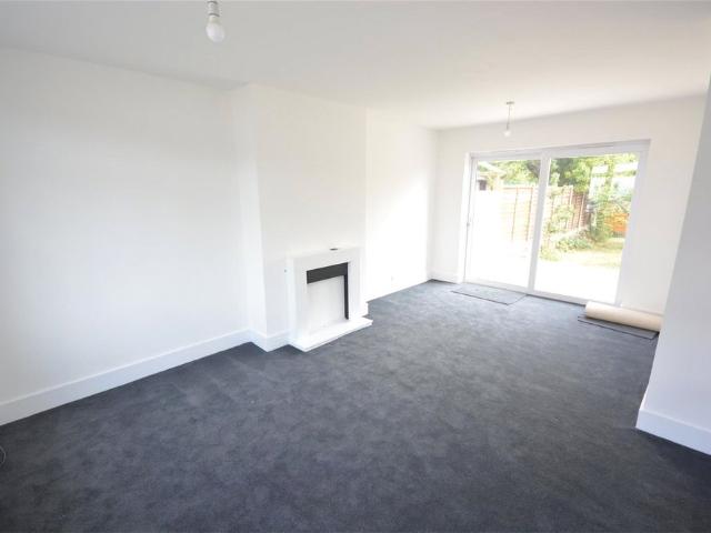 The Greenway, Epsom, Surrey, KT18 7HY