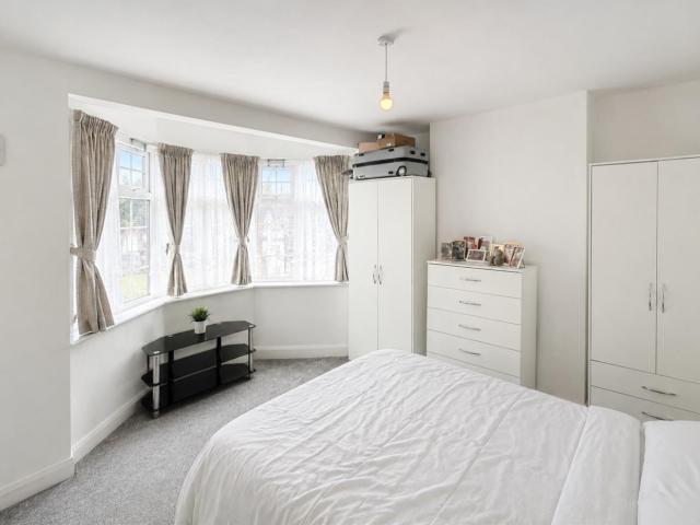 The Greenway, Hounslow, TW4