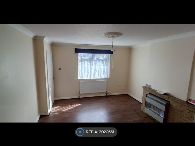 The Green, Chelmsford CM1, 3 bed terraced house to rent, £1,600 pcm | PrimeLocation