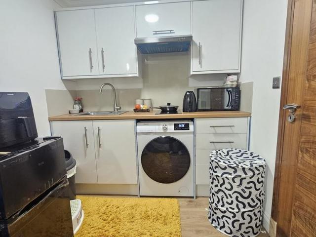 The Green, Ealing, London, W3 Studio to rent £1,450 pcm £335 pw