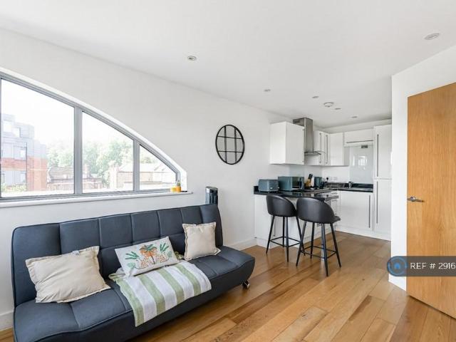 The Green, London, W5 1 bed flat to rent £1,799 pcm £415 pw