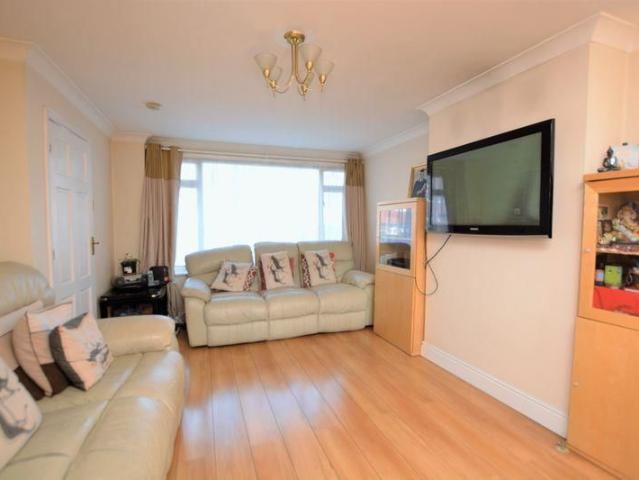 The Green, Slough SL1, 3 bed terraced house to rent, £2,000 pcm | PrimeLocation